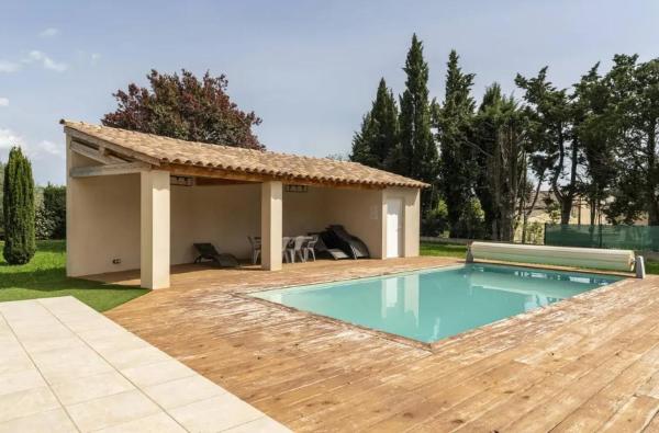 Villa Spacieuse Avec Piscine à Saint-laurent-la-vernède - Uzès