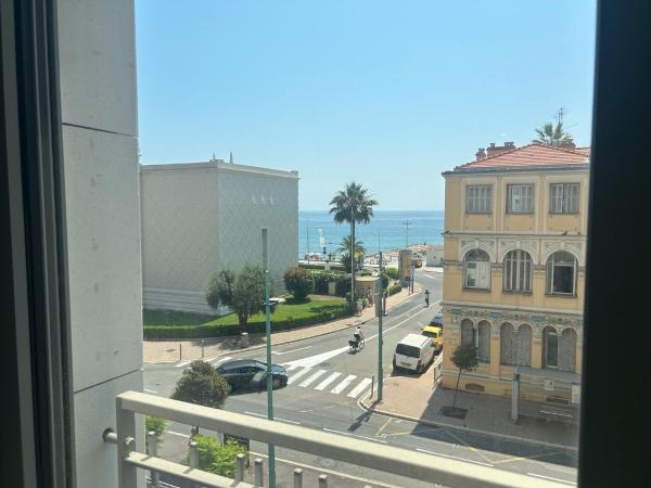 Appartement Neuf Et ÉQuipé À Deux Pas De La Mer Et Face Au Casino En Plein Centre - Menton