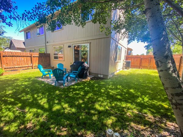 Three Peaks Retreat - Sisters, OR