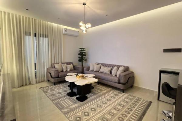 شقةبغرفة نوم وصالة وفناء خارجي - Riyadh