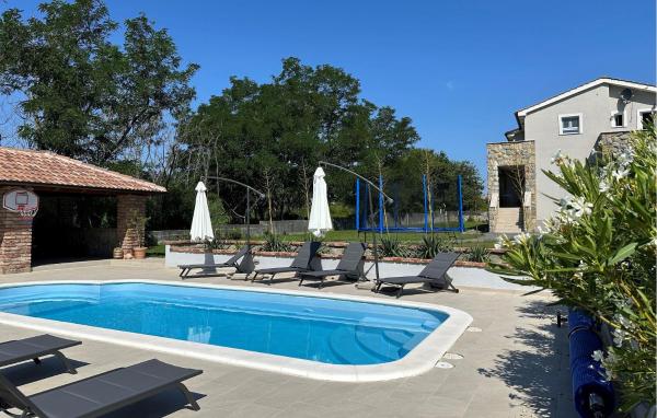 4 Bedroom Stunning Home In Lopar - Lopar