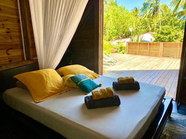 Charmant Bungalow Tout Confort Climatisé - Terrasse Et Accès Plage ! - Deshaies