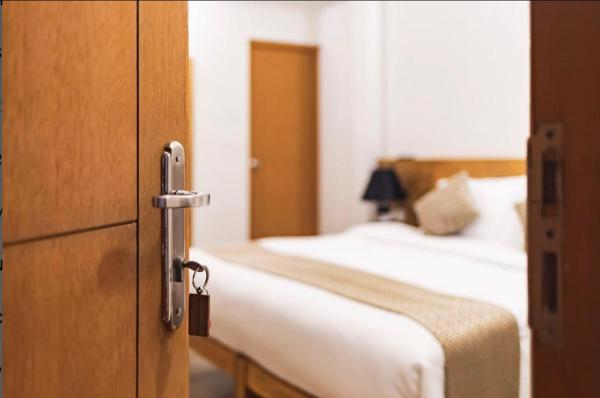 Suffix Retreat - Stay, Dive & Explore Fuvahmulah - Maldives