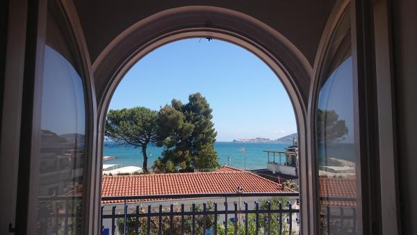 Alloggio Panoramico Sul Mare Di Vindicio - Scauri