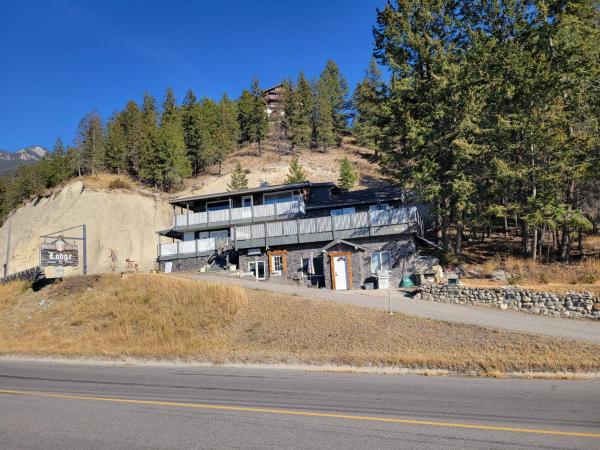 Whitetail Suite - Misty River Lodge - - Radium Hot Springs