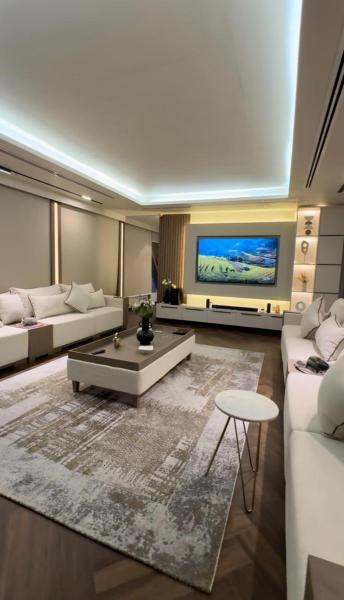 The Peak Yacht - Abu Dhabi