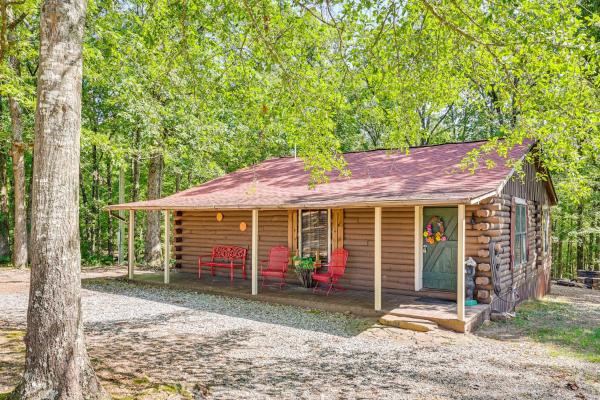 Arkansas Log Cabin Rental Near Lake Greeson! - Arkansas
