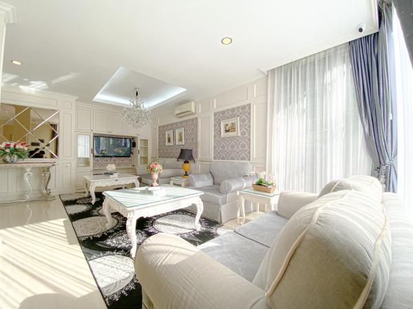 Kirei Villa - Villa Mewah Dago - Bandung