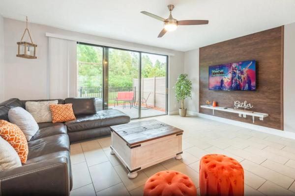 Stylish & Private Jacuzzi, Near Disney 4730 - Kissimmee, FL