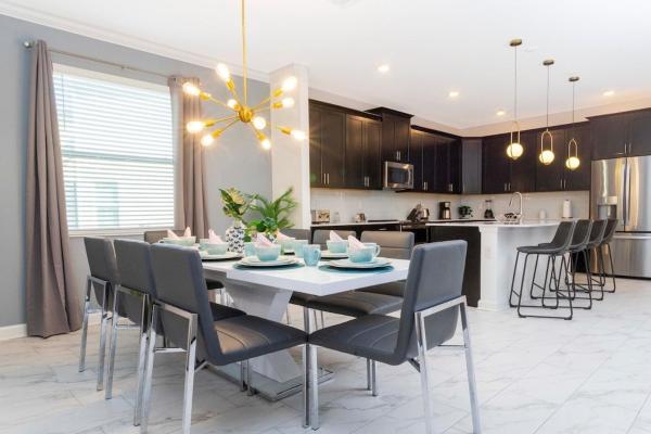 Resort-style Private Pool & Spa Modern 2920 - Kissimmee, FL