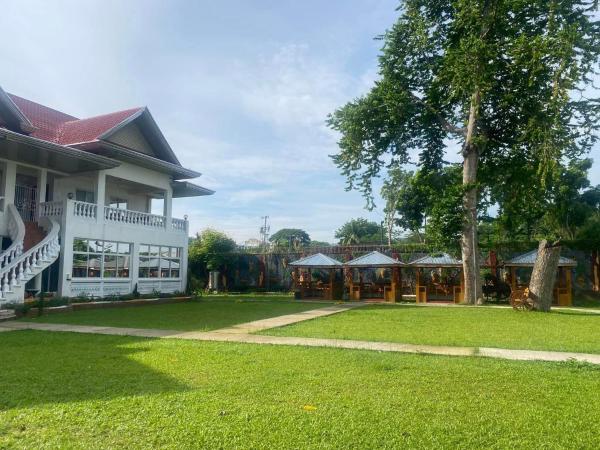 Llanes Bancolita's Resort - Taal Lakeview Resort Balete - Mataas Na Kahoy