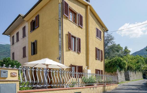 2 Bedroom Stunning Home In Camaiore - Forte dei Marmi