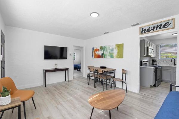 Orlando 2br Escape Patio Comfort For 6 Guests - オーランド
