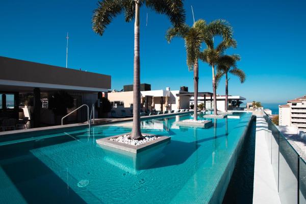 Classic Condo With Mtn View, Top Location, Pool, Gym - Puerto Vallarta