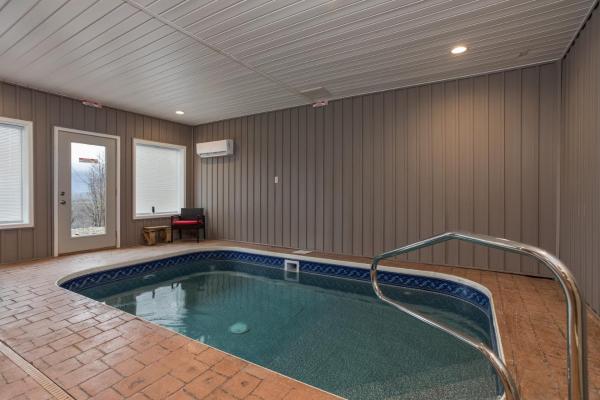 A View To Remember Indoor Pool Hot Tub Game Room Theater Room View Attraction Tickets - Gatlinburg, TN