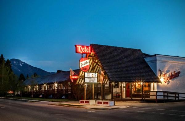 Yodeler Motel - Montana