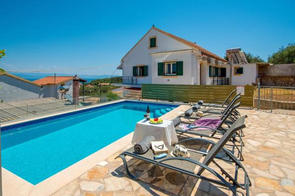 Villa Thea Antonis - Greece