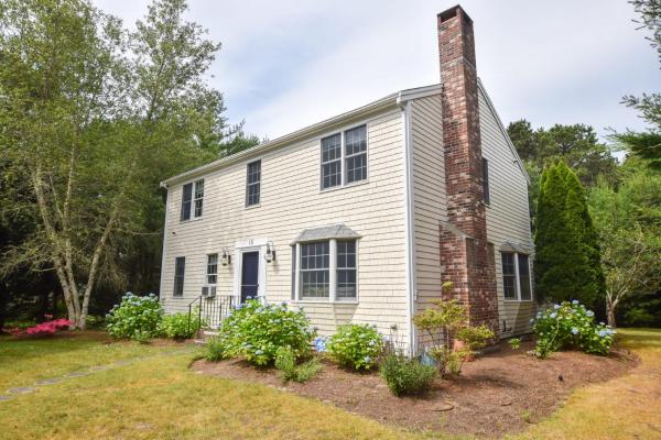 Screened In Porch And Fantastic Game Room - Wellfleet, MA