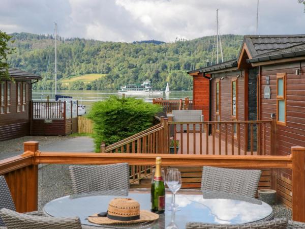 Waterside Lodge - Coniston