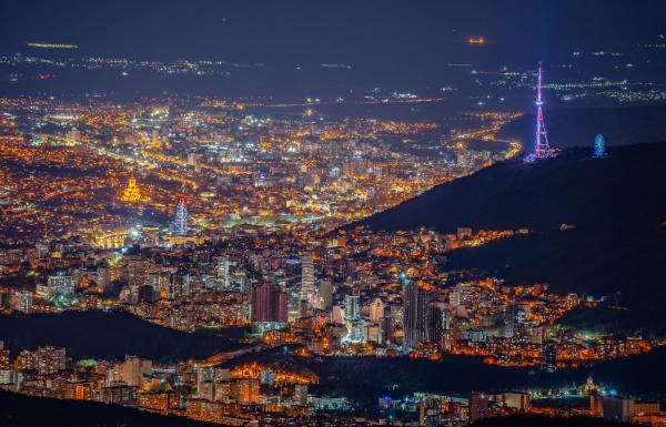 Apartment On Vaja Pshavela - Tbilissi