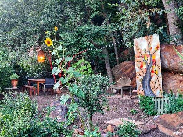 Un Pied Dans La Forêt - Uzès