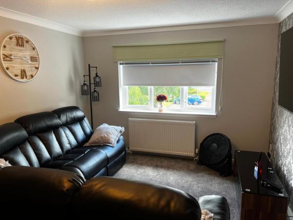 5 Minutes To Glasgow Airport - Paisley