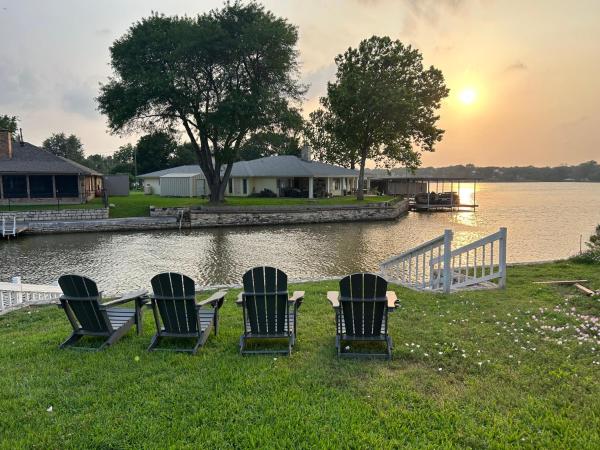 Lakefront Granbury, Fishing, Quite Neighborhood, Relaxing! - Granbury, TX