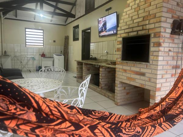 Sobrado Com 3 Quartos No Coração Do Costa E Silva - Joinville, Brazil