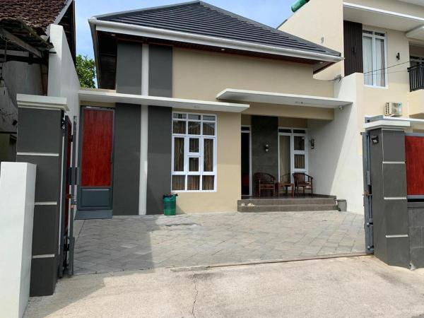 Griya Dipokusuman Homestay Jogja - Yogyakarta