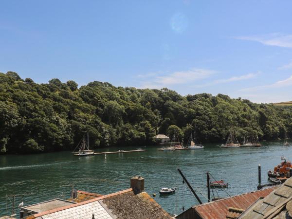 21 Passage Street Formerly Panacea - Fowey