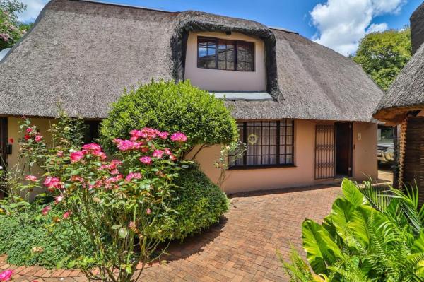 Rose Thatch Cottage - Howick