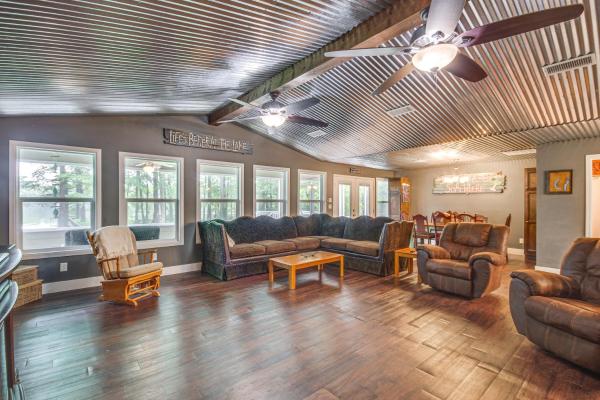 Ferriday Lakehouse With Private Dock, Deck, And Yard! - Louisiana