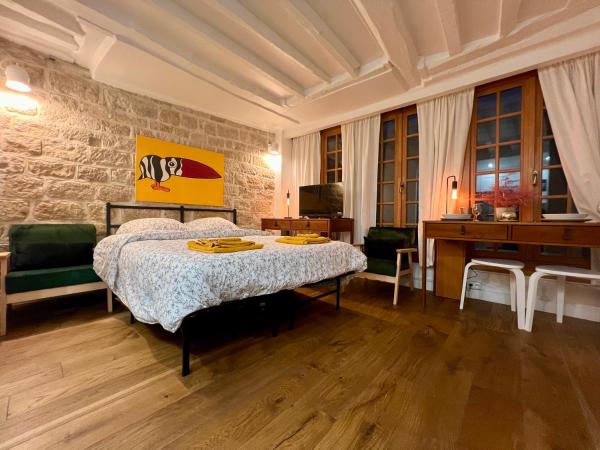 Studio Des Tuileries - Rue de Rivoli