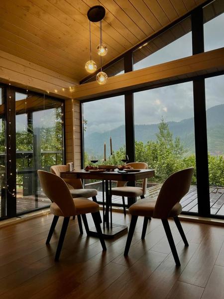 Mirest - котеджі в горах із чаном-джакузі - Ukraine