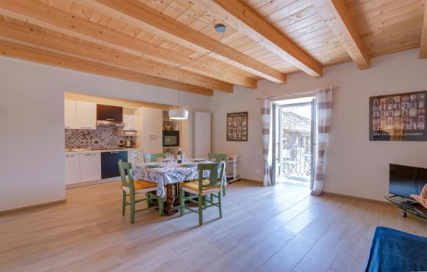 2 Bedroom Nice Home In Albagnano Di Bee - Verbania