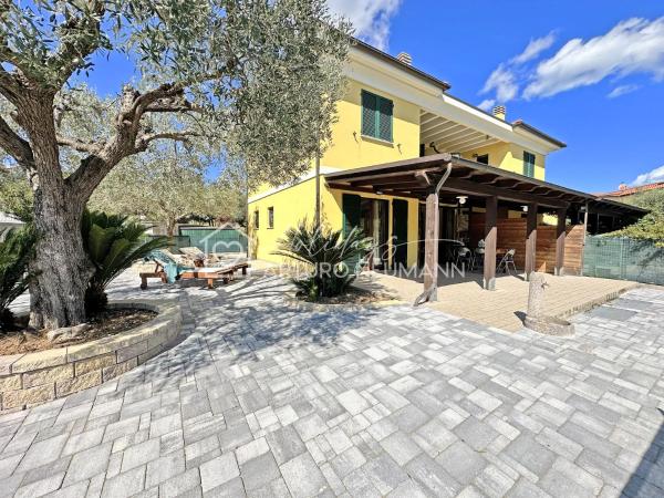 652- Trilocale A Marcelli Al Piano Terra Con Ampia Corte Esterna E Posto Auto - Numana