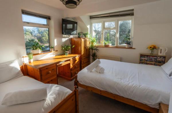 Quiet New Forest Attic Room Den - Mudeford