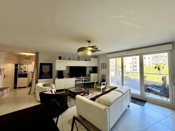 Deux Pièces Avec Grande Terrasse - Marsella