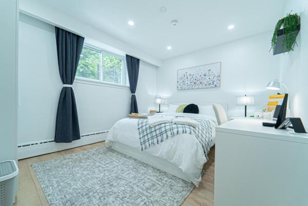 Cozy Double Private Room, Comfy Bed, Free Parking -