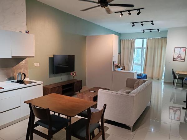 Twin Galaxy Studio 2pax 5min To Ksl Ciq - Johor Bahru