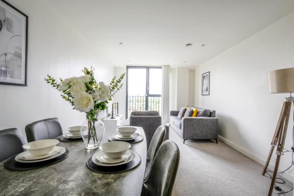 Excellent City Centre Apartment With Juliet Balcony By Bold Apartments - Liverpool