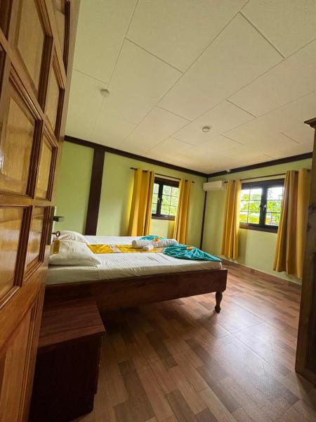 Lianita's Cottage (Selfcatering) - Seychelles