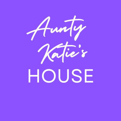 Aunty Katie's House, Ni Tourist Board Certified & Located On The Main Oldpark Road To Belfast, With Free Continental Breakfast & Free Ultra Fast Sky Internet, Free Sky Sports & Free Sky Cinema, Self-check In After 10pm Gmt - Belfast