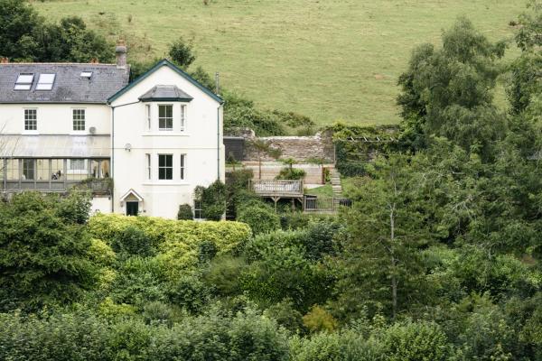 Vine House, Bantham In South Devon Near To Beach In Peaceful Rural Location - Thurlestone
