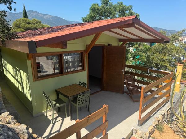 Parco Vacanze E Appartamenti Pfirsich - Loano