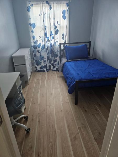 Small Cozy Room, Shared Bathroom - Chesapeake Bay