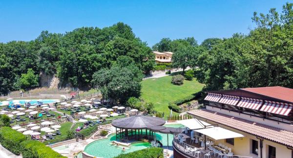 Residence With Swimming-pool And Thermal Pools In Sorano - Toscane