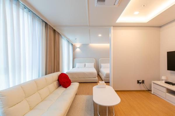 Residence With A Beautiful High-rise View Of Infinity Pool - Busan