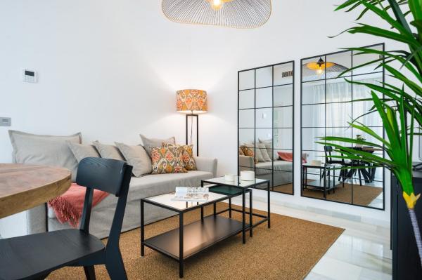 Avanti San Roman, Para Disfrutar Como Un Sevillano Mas - 