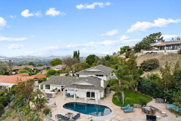 Bouquet Cottage Home - Thousand Oaks